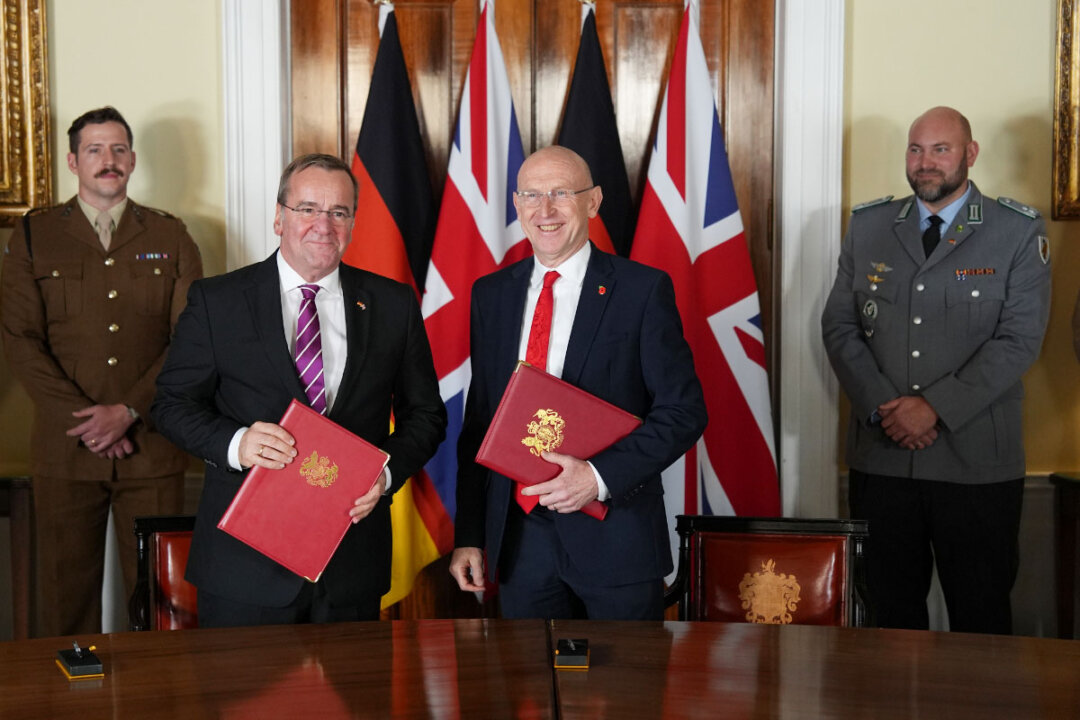 UK and Germany to Jointly Develop New Strike Weapon | The Epoch Times