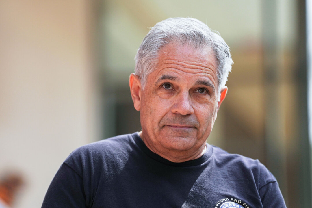 Philadelphia’s Progressive DA Larry Krasner Wins Reelection | The Epoch Times