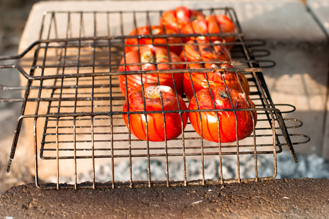 Smoked Tomato Raisins | The Epoch Times