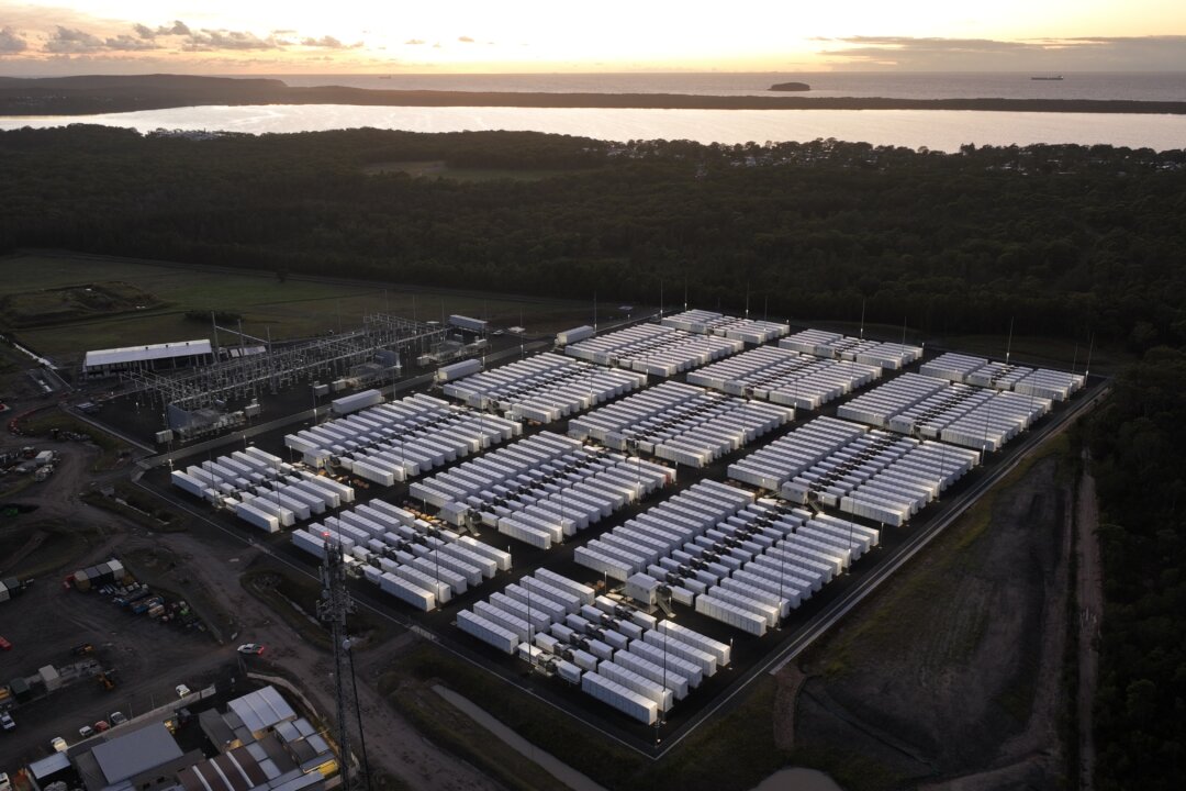 ‘Major Milestone’: World’s Most Powerful Battery Now Plugged Into NSW ...
