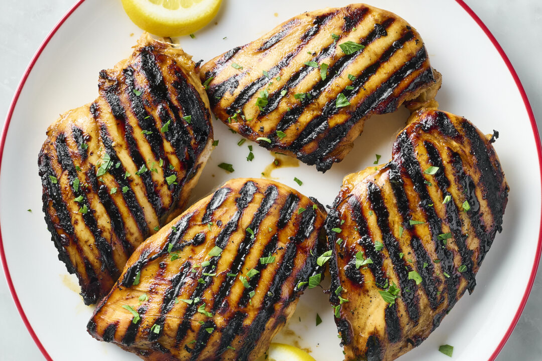 How to Grill Juicy, Flavorful Chicken Breast | The Epoch Times