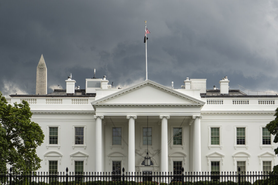 Trump Responds to Video of Object Apparently Being Thrown Out of White ...