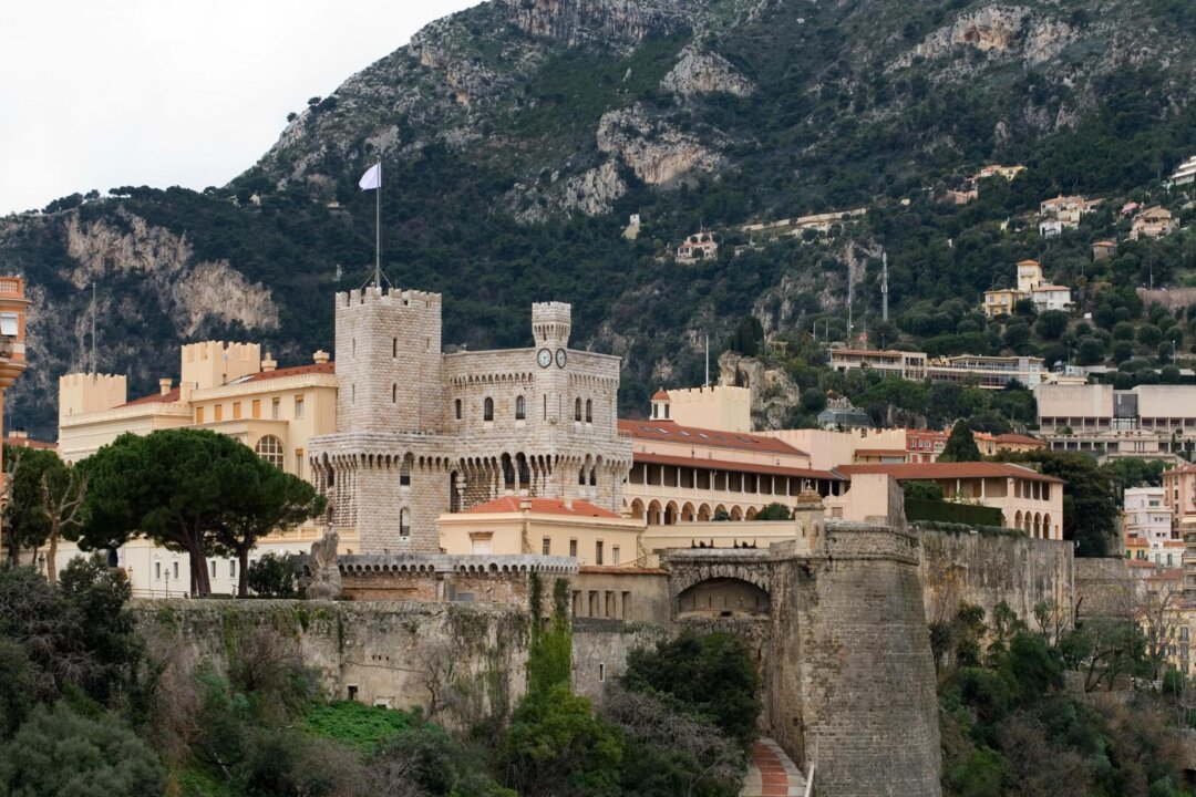 Prince’s Palace of Monaco: Juxtaposition of Medieval and Classical ...