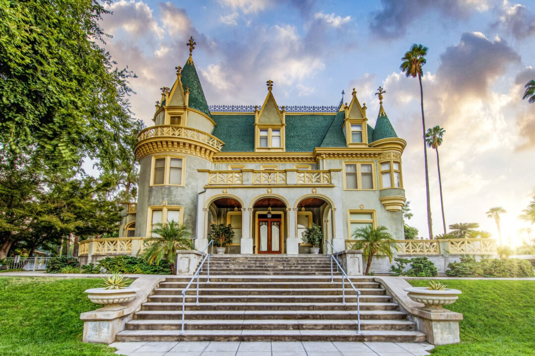 Kimberly Crest House and Gardens: California’s Châteauesque Mansion ...