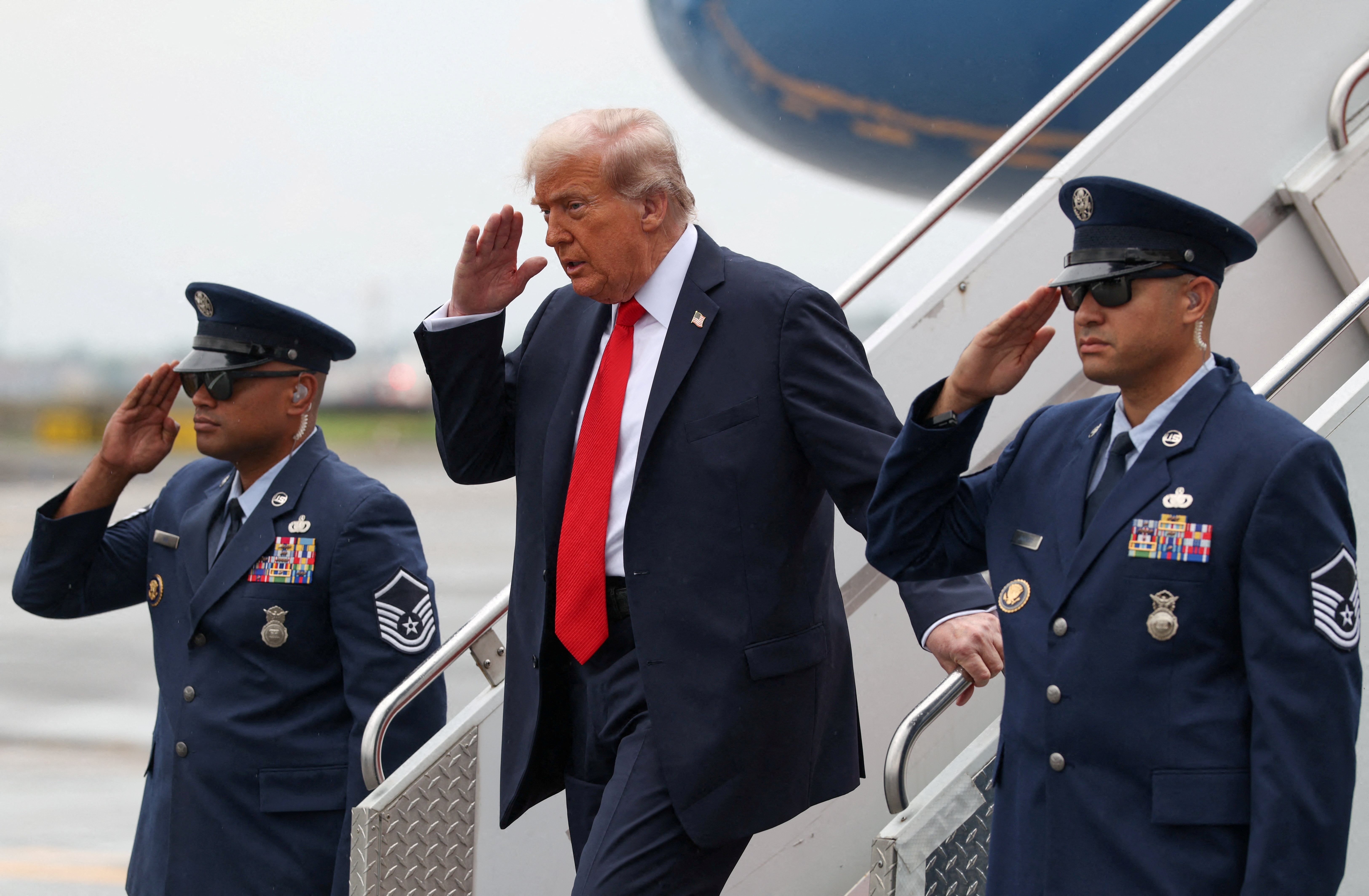 Trump Attends Yankees Baseball Game in New York | EpochTV