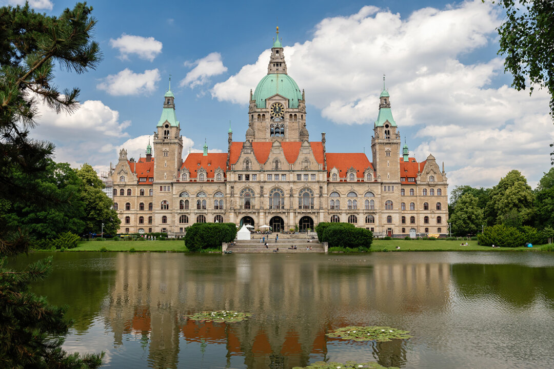 Hannover’s New Town Hall: Historical Elegance With Modern Utility | The ...
