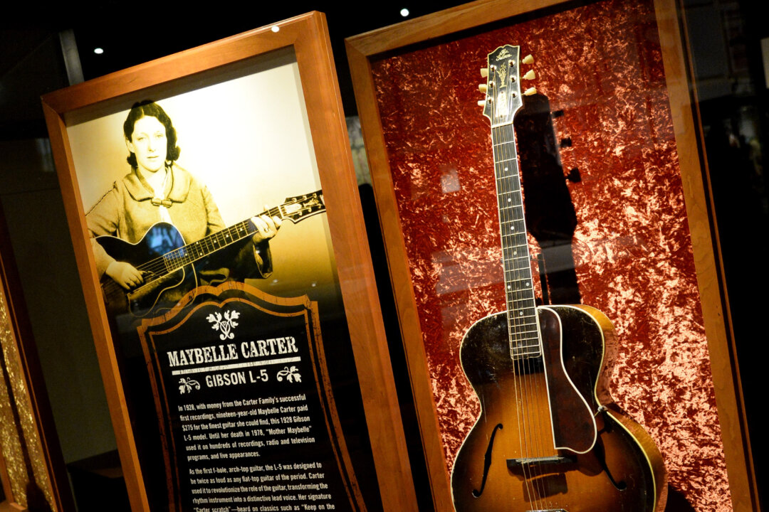 ‘Carter Scratch’: The Transformative Guitar Technique | The Epoch Times