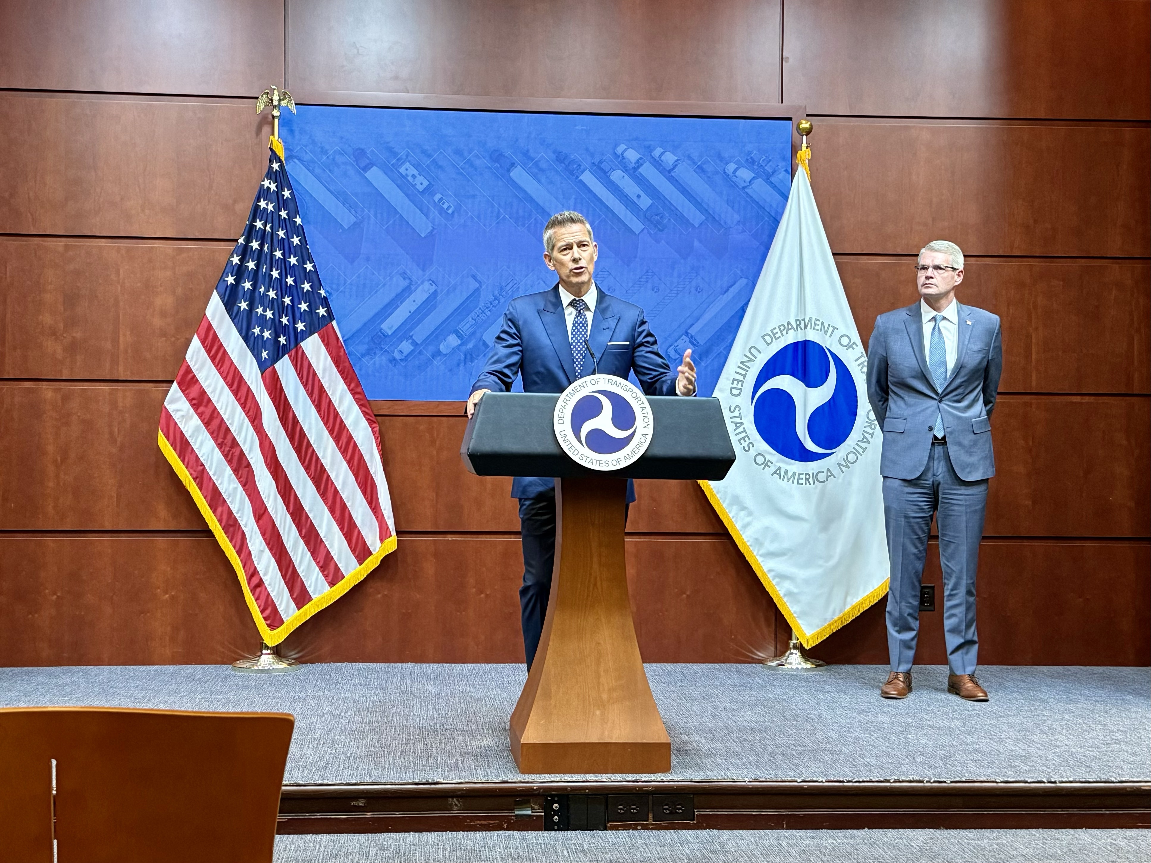 Duffy Announces Major Aviation Safety Actions and Updates on Louisville ...