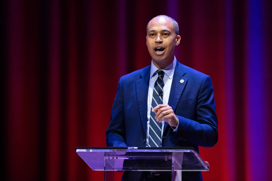 Jay Jones Unseats Miyares as Virginia Attorney General | The Epoch Times