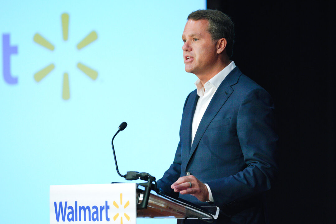 Walmart CEO Doug McMillon to Retire in 2026 | The Epoch Times