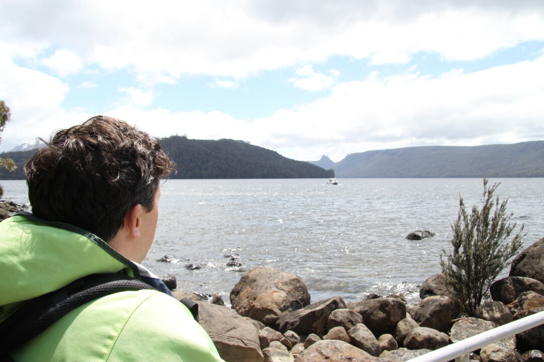 Depth of Australia’s Deepest Lake Revealed | The Epoch Times