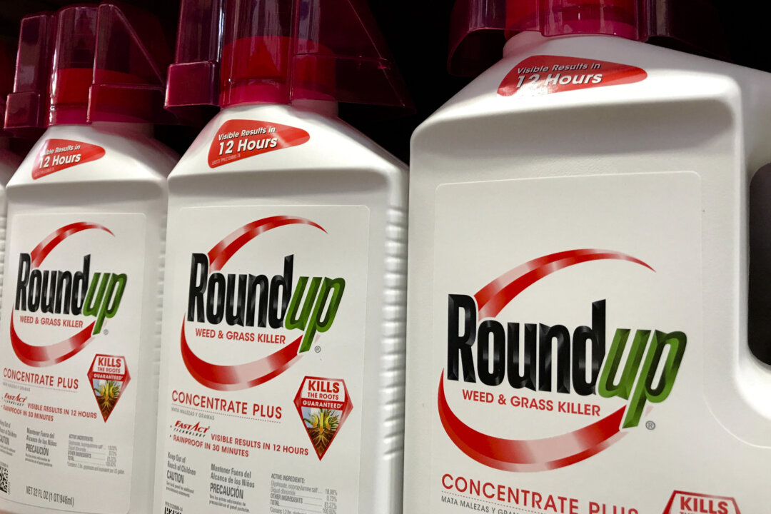 Journal Retracts Paper Often Cited in Saying Roundup Ingredient ...