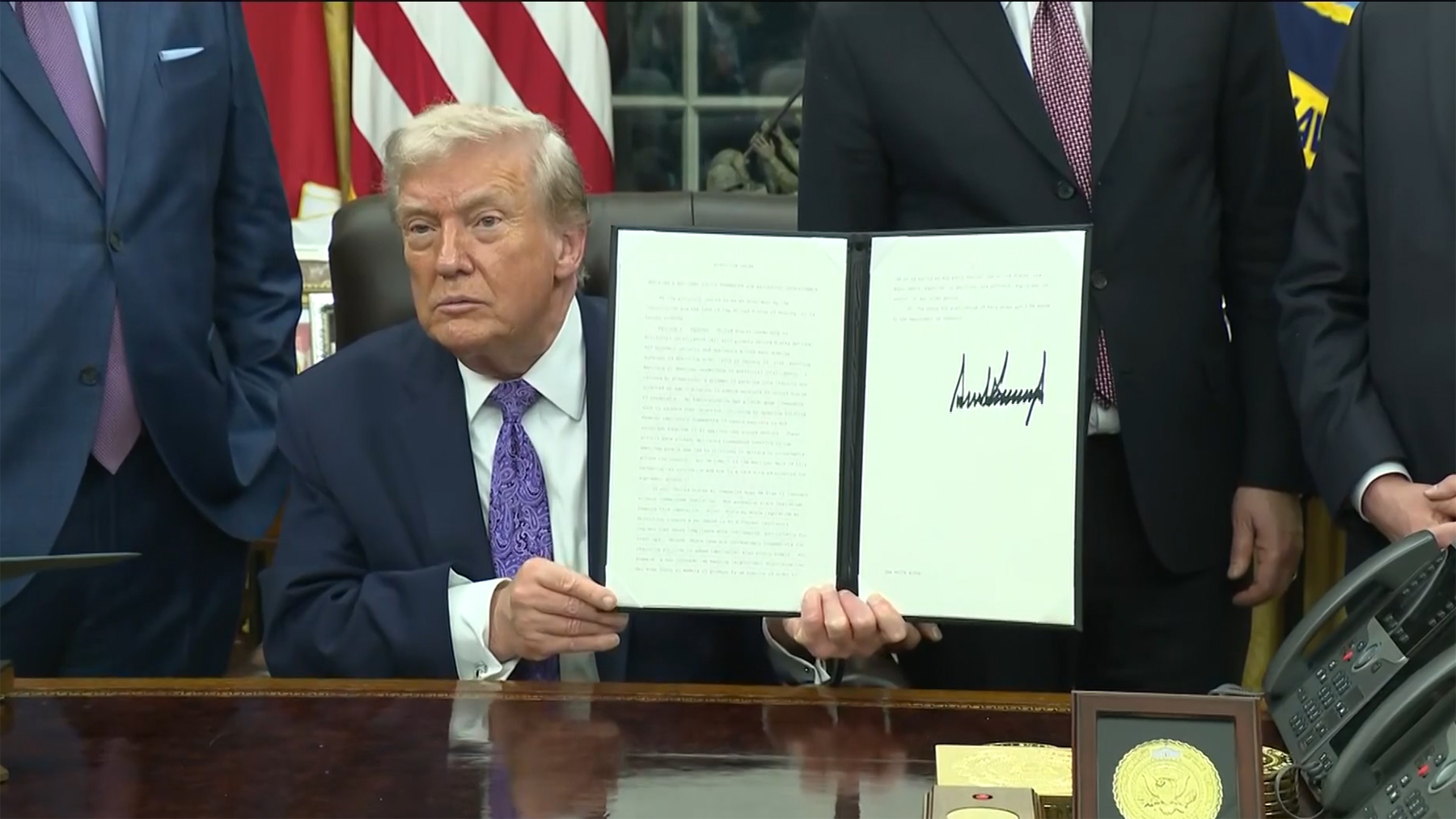 Trump Participates in a Signing Ceremony | EpochTV