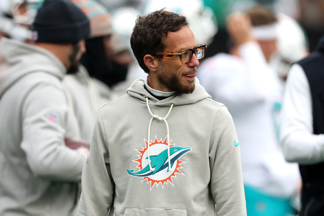 Miami Dolphins Coach McDaniel Doesn’t Rule out QB Change After Loss to ...