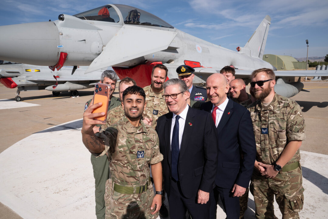 UK to Offer Paid Military Gap Year for Young People | The Epoch Times