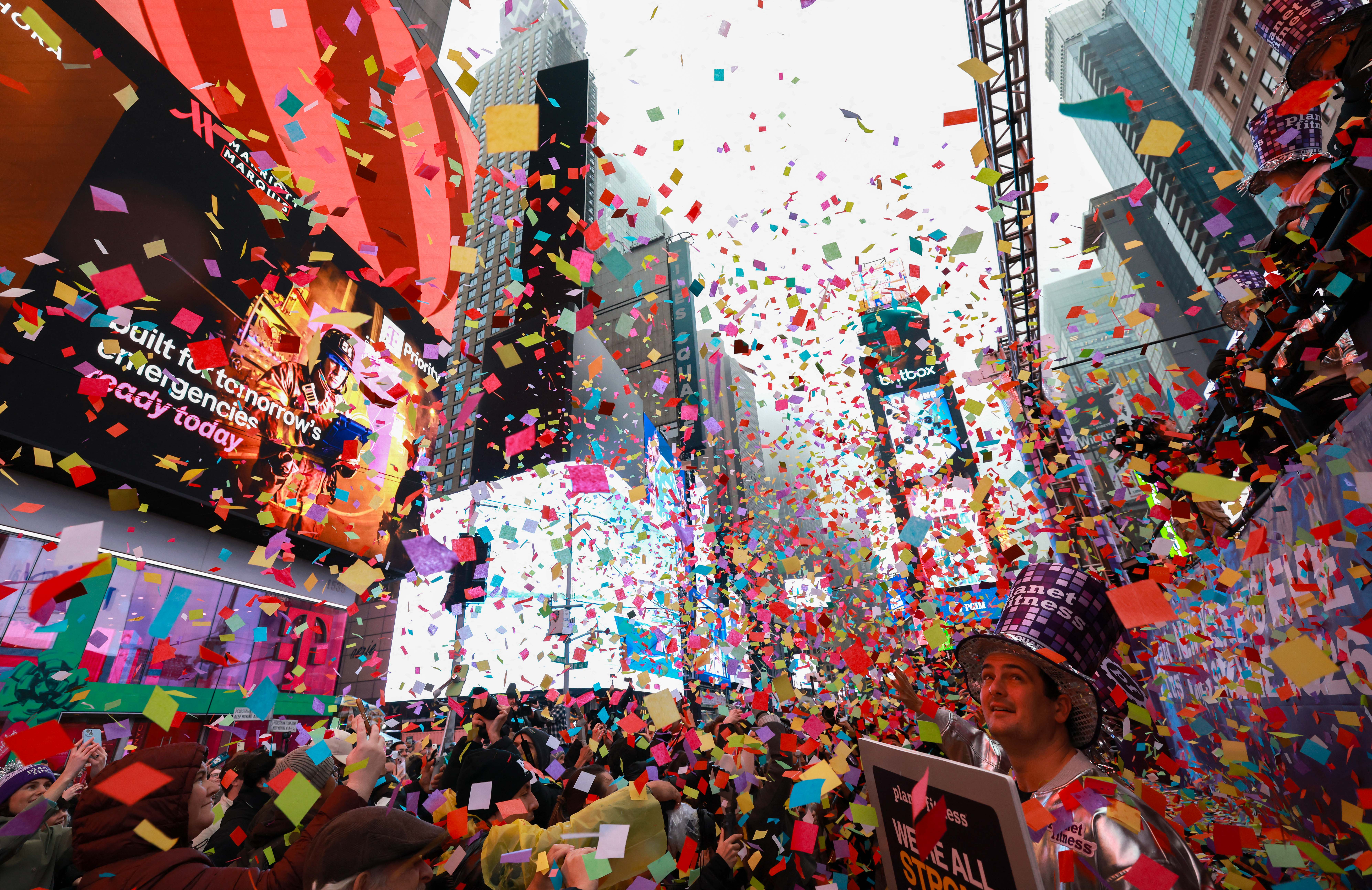 LIVE NOW: 2026 New Year’s Eve Party at Times Square Kicks Off 250th ...
