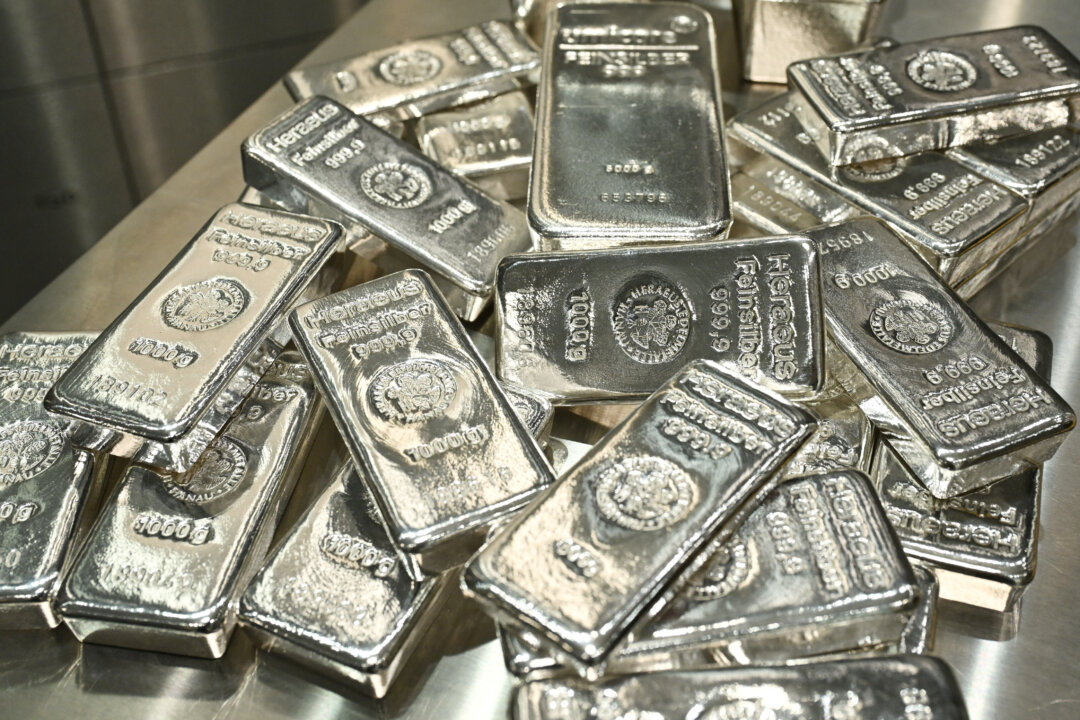 TD Securities Closes Silver Short Position at $600,000 Loss | The Epoch ...