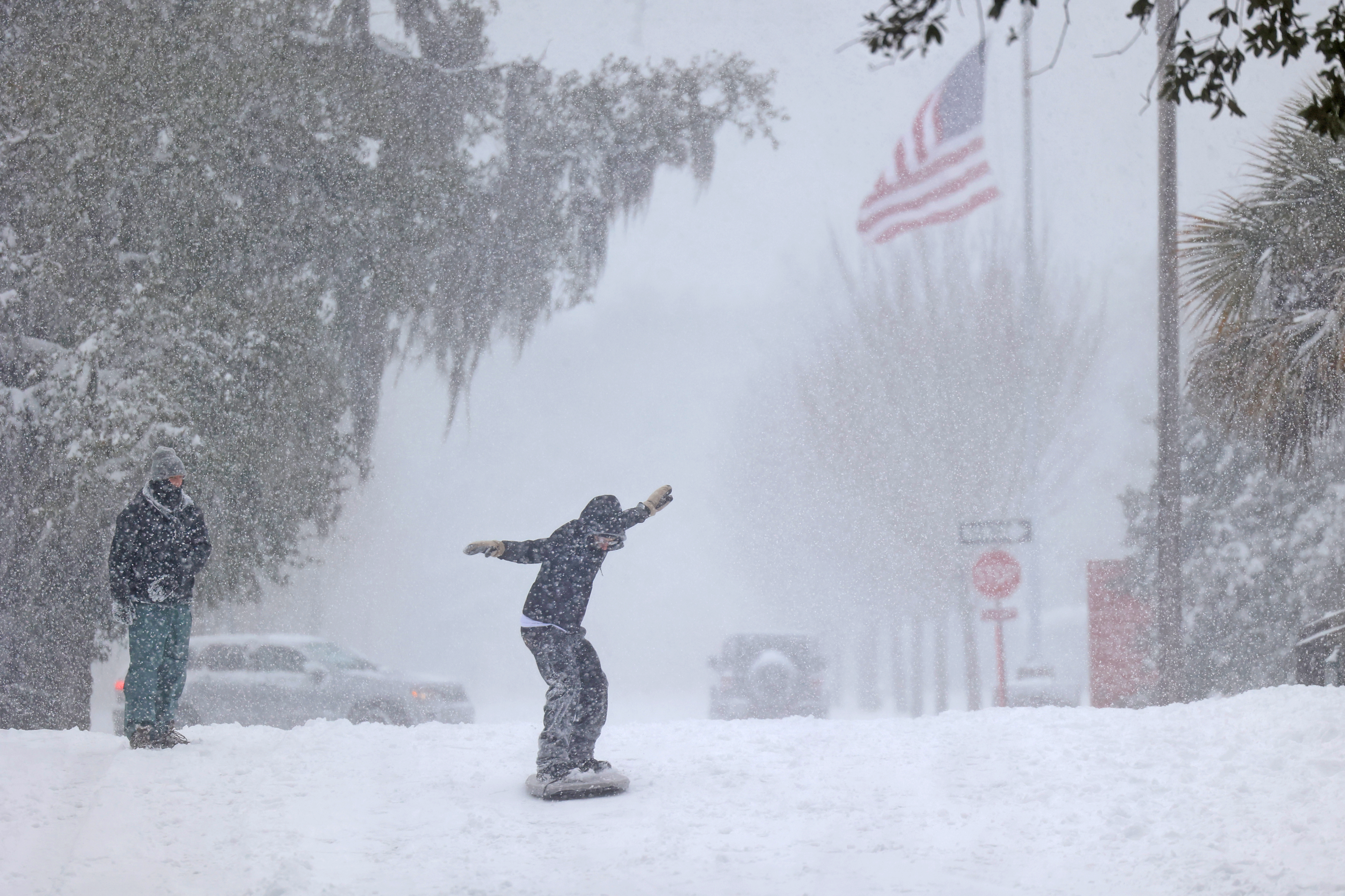 Winter Storm to Bring Heavy Snow Across US; Russia, Ukraine, US to Hold ...