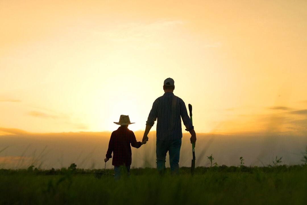 In Defense of Fathers | The Epoch Times