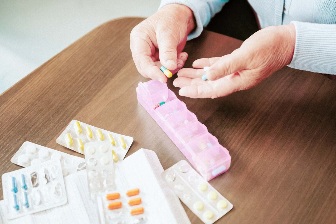 Stopping a Drug Safely Takes a Team. Medicare Just Funded One Piece of ...
