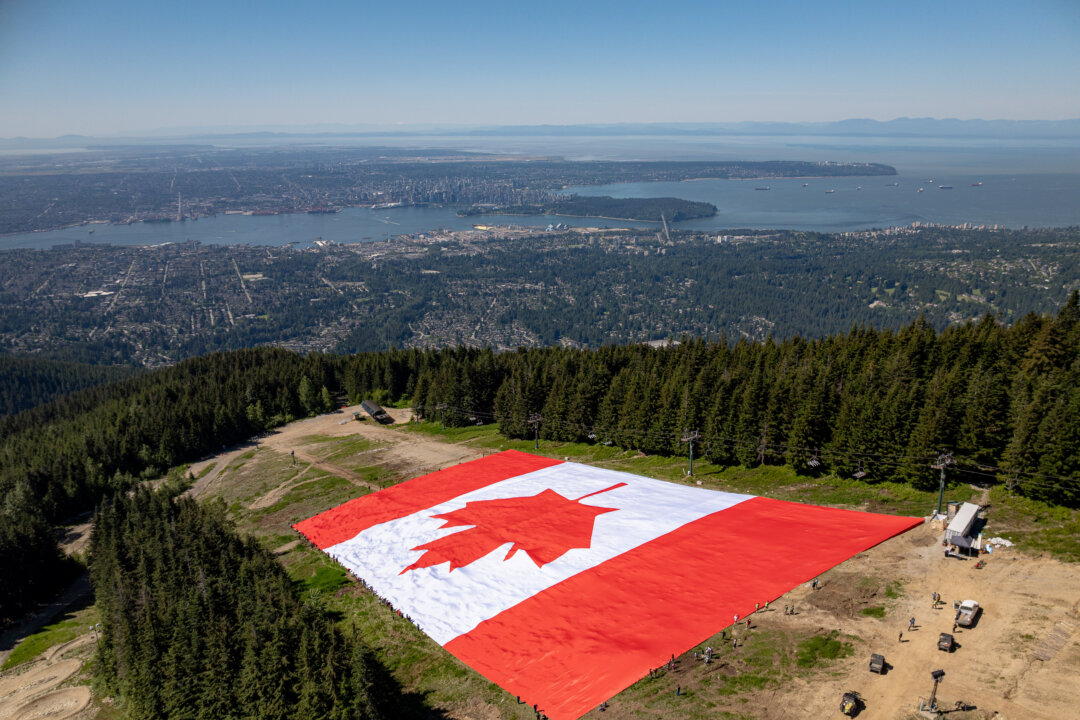 ‘Biggest Canadian Flag’ Unfurled in Vancouver for World Cup, but May ...