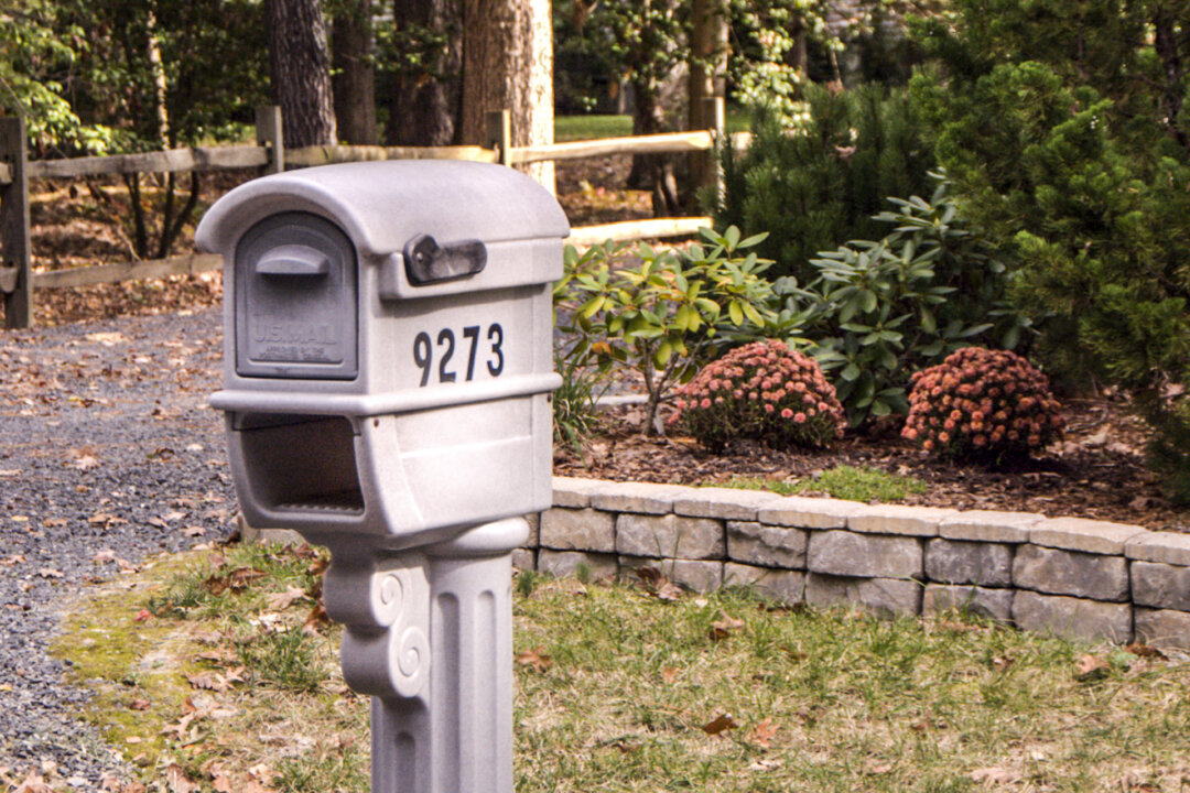 Replace a Rural Mailbox | The Epoch Times