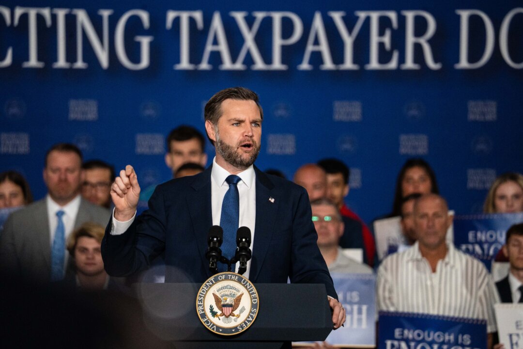 11 Illegal Immigrants Among 15 Suspects Held in Alleged $1.4 Million ...