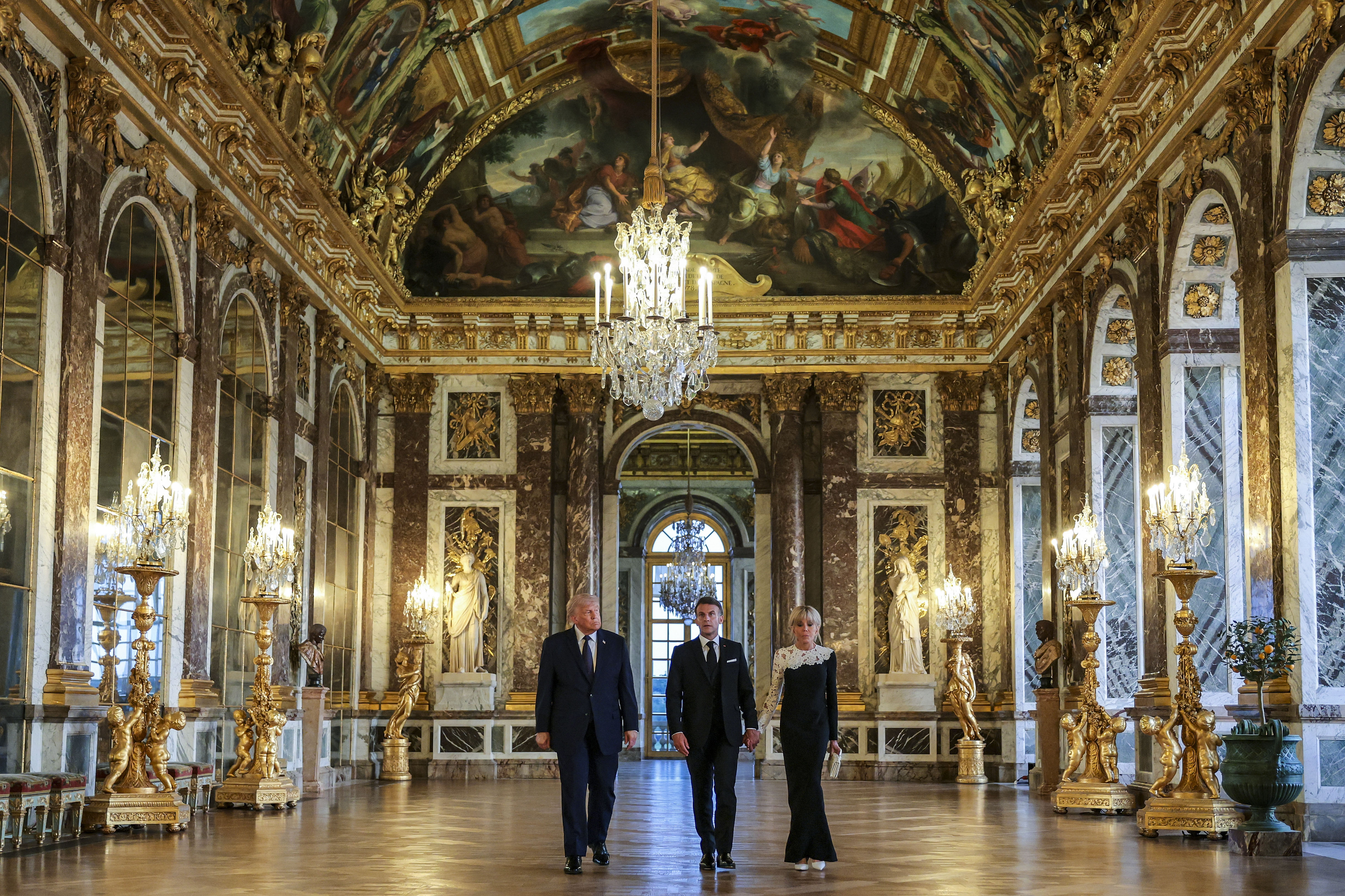 Day in Photos: Trump at Versailles, Largest Australian Army Exercise ...
